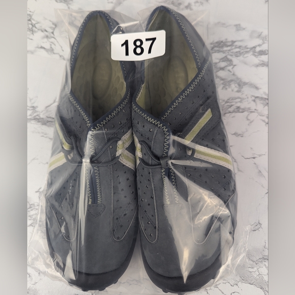 Privo | Shoes | Clarks Privo Tequini Size 75 Leather Slip On Shoes In ...
